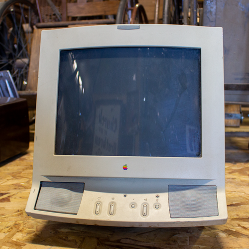 90s Macintosh Computer Monitor | zapprops