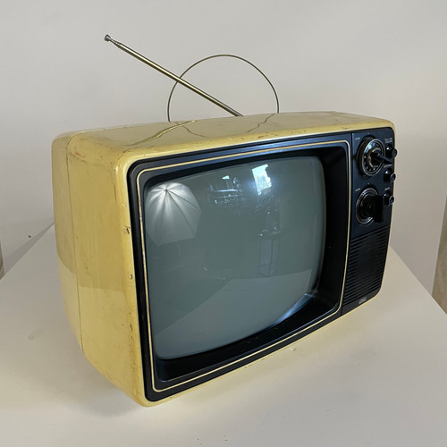 Yellow Sears Solid State Television | zapprops