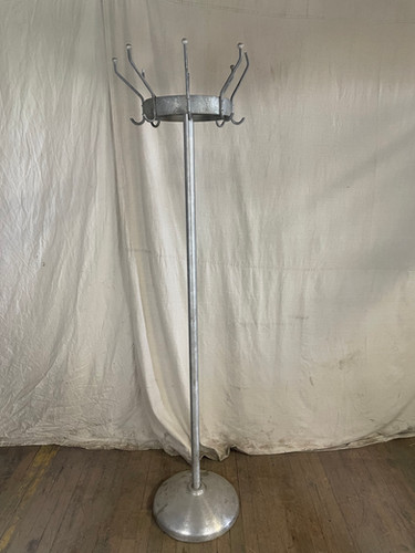 Spinning Chrome Coat Rack | zapprops