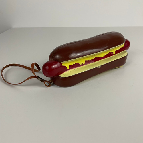 Plastic Hot Dog Radio | zapprops