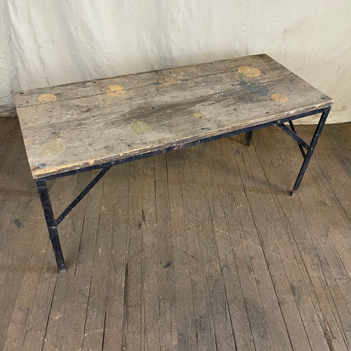 Rustic Metal and Wood Coffee Table | zapprops