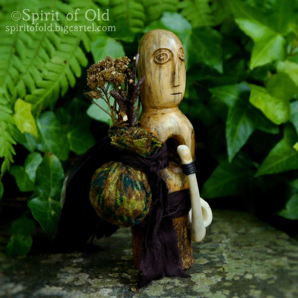 Stonehenge Ivy Hag Spirit | Woodlarking