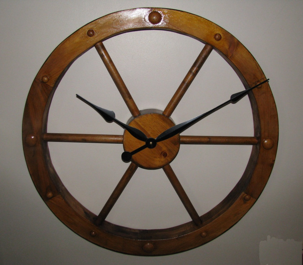 Wagon Wheel Clocks | laughingcoyotewood