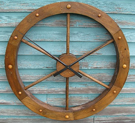 Wagon Wheel Clocks | laughingcoyotewood
