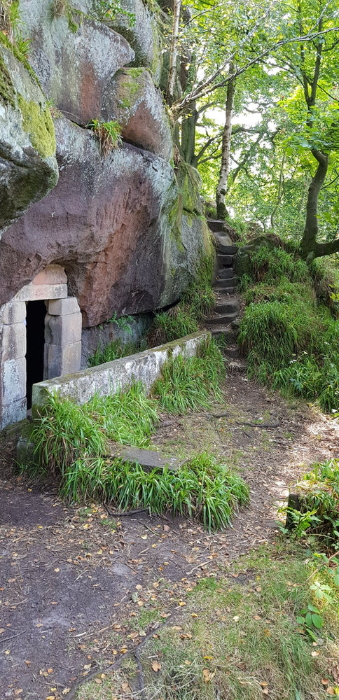 Birchover: Druid's Caves, Stone Circles & a Sacred Landscape