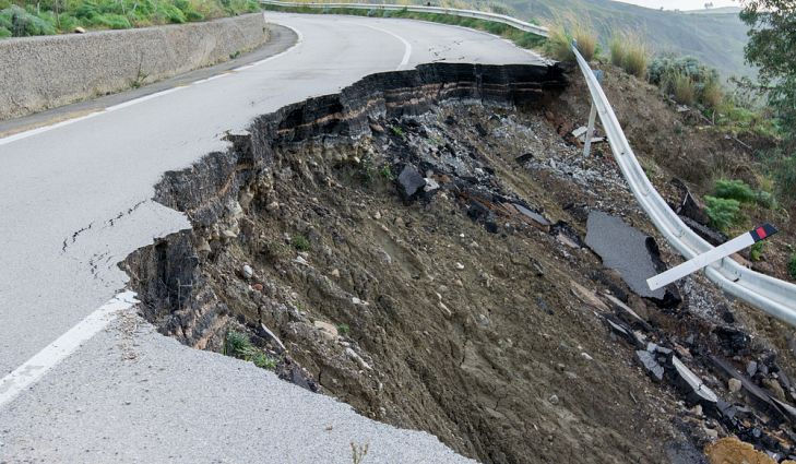 Signs of Impending Volcanic Eruption