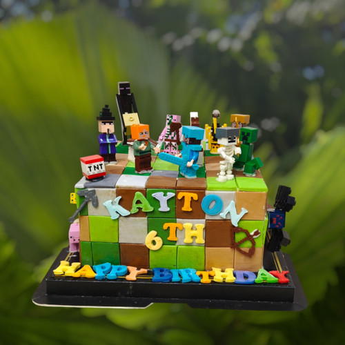 Minecraft Fondant Cake | Kiwi Sweets