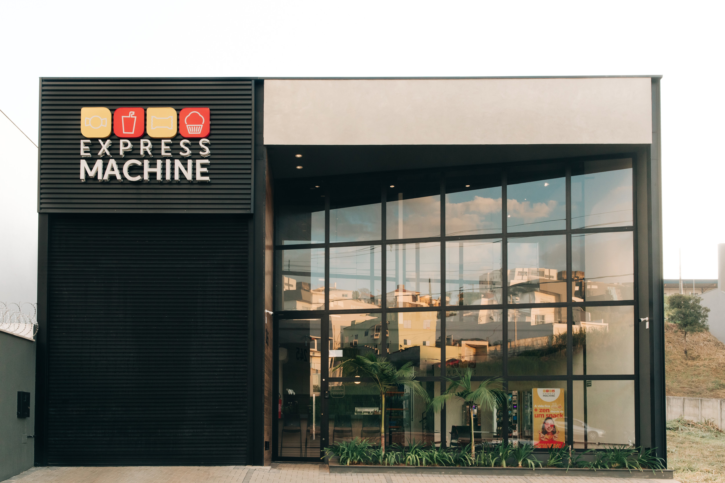 EXPRESS MACHINE | Camila Paiva