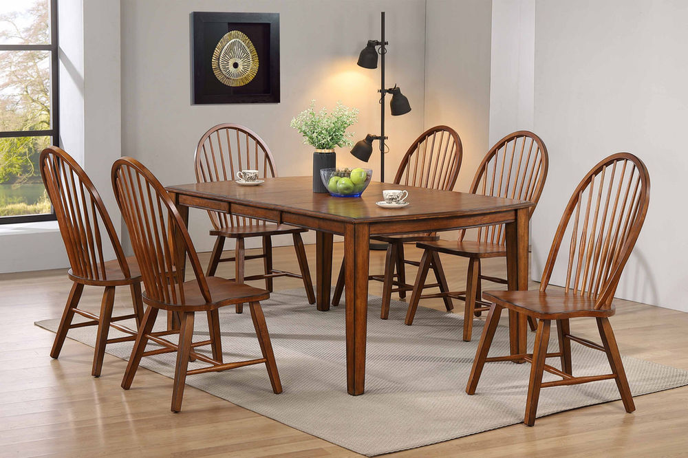 A Guide on Dining Room Table Materials, Shapes and Styles