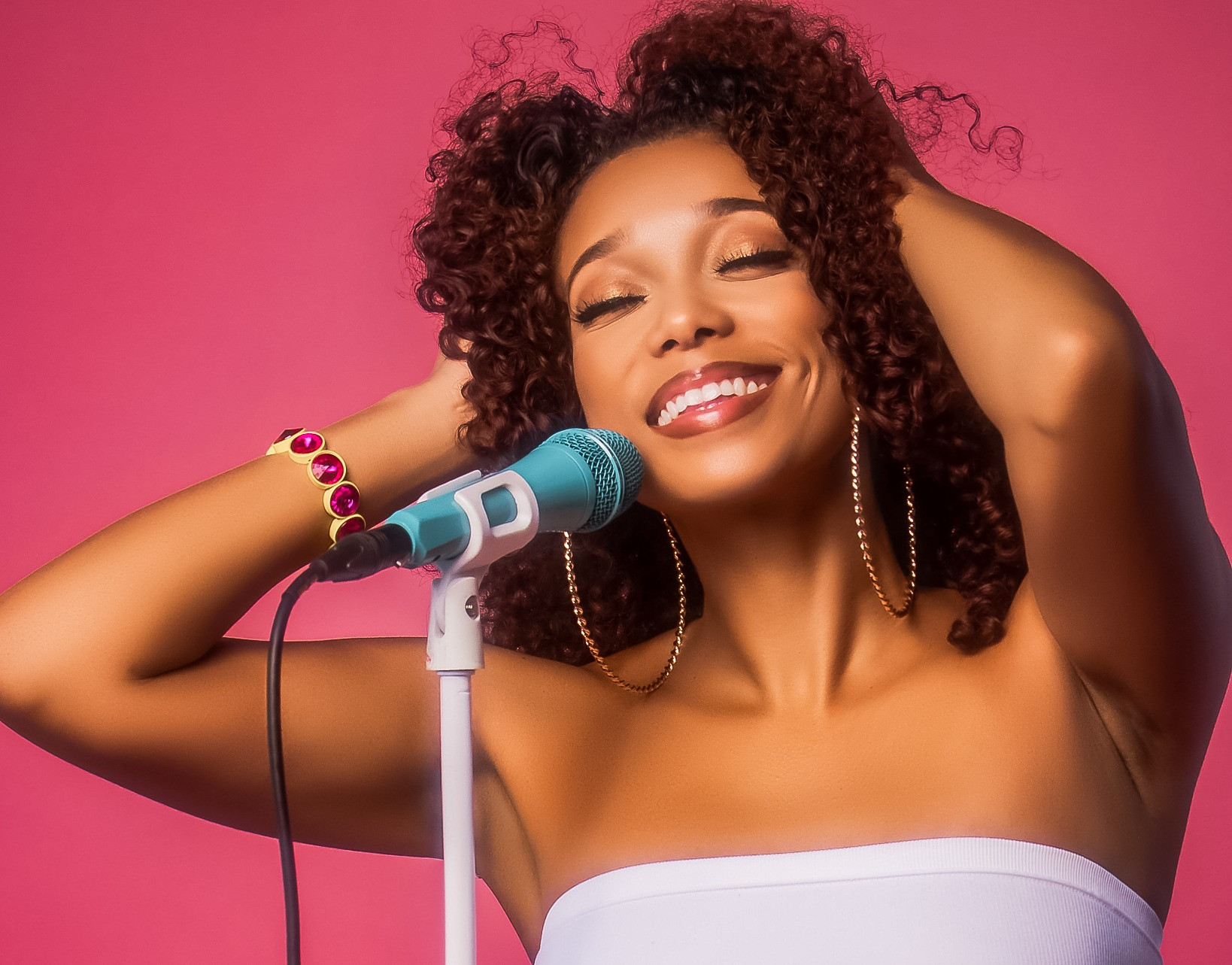 Briana Maia | Singer/Songwriter