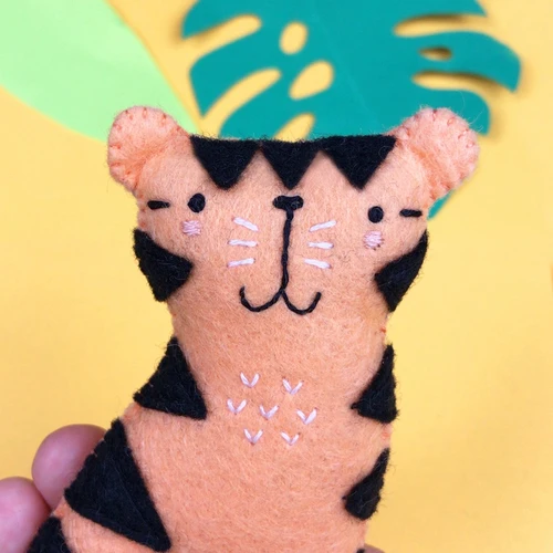 Theo the Tiger Felt Kit | Your Creative Side