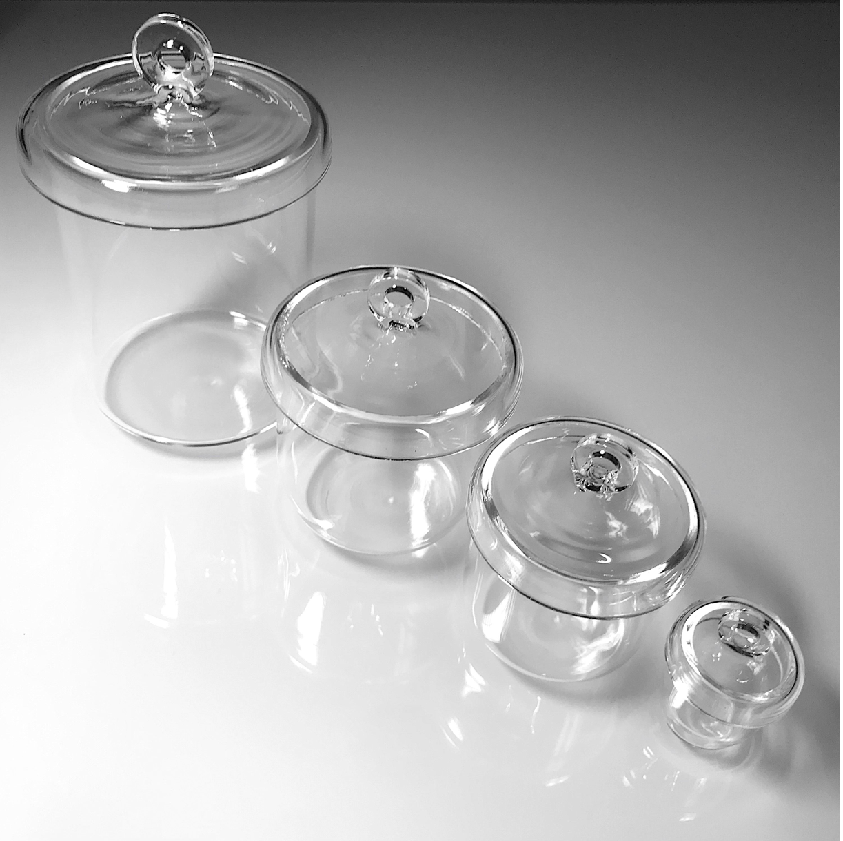 Ultraviolet Cells Quartz Crucibles | Vancouver | Alpha Nanotech Inc.