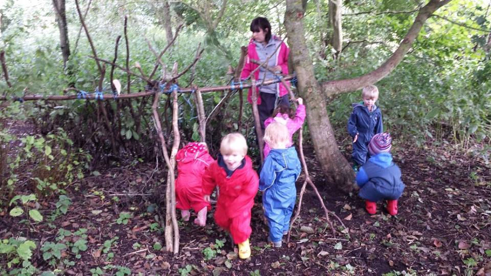 Forest school & outdoor learning | Muddy Puddle Club | United Kingdom