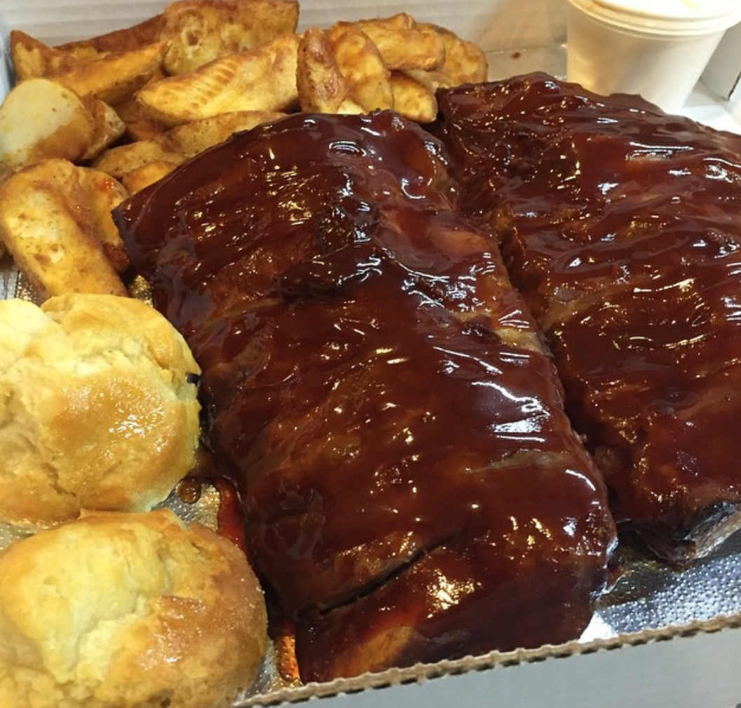 Saroki's Pizzeria | Detroit's Best Pizza | Best of Detroit Offers