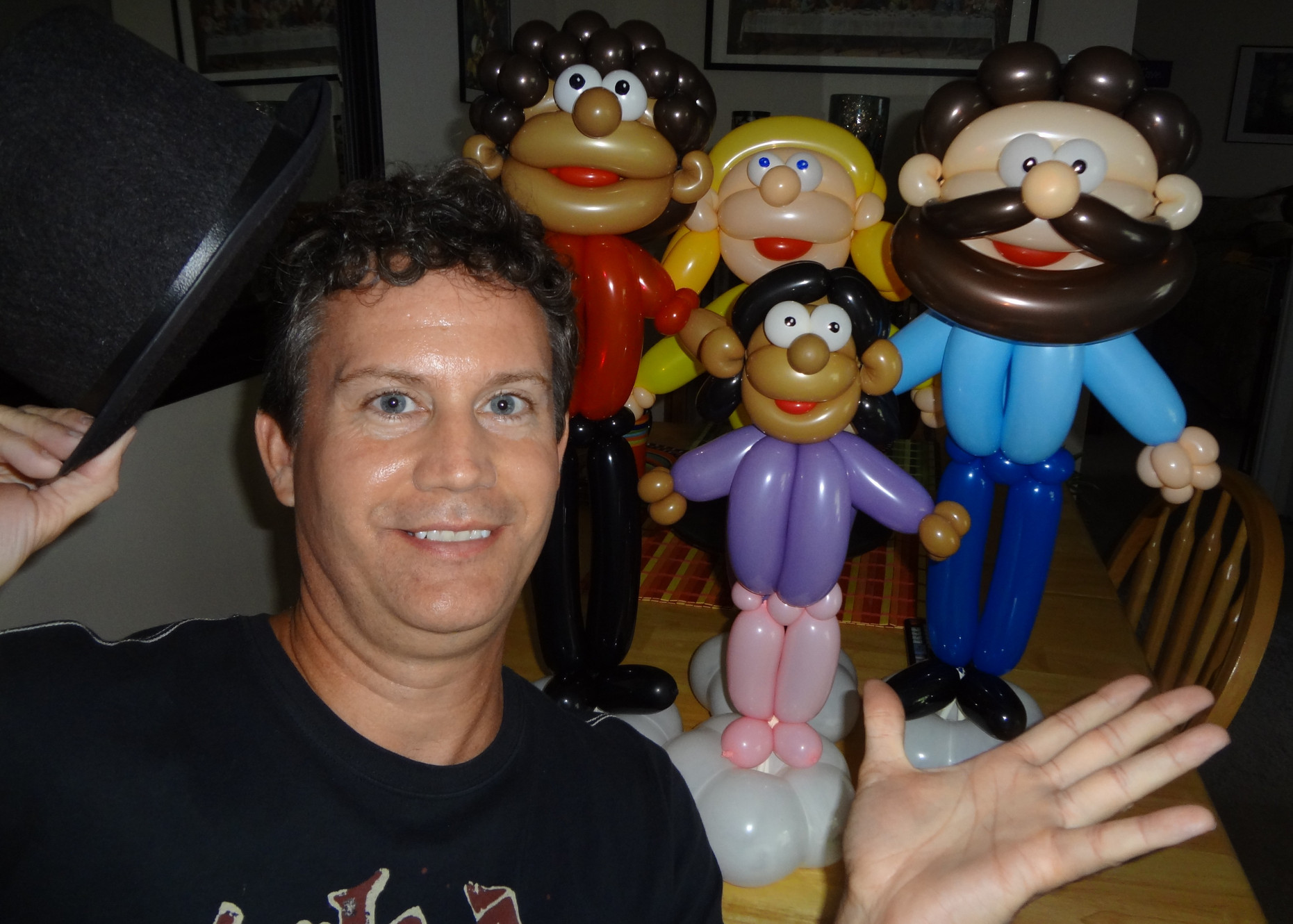 The Joy of Balloon Art - Slideshow | balloon-twister-tim