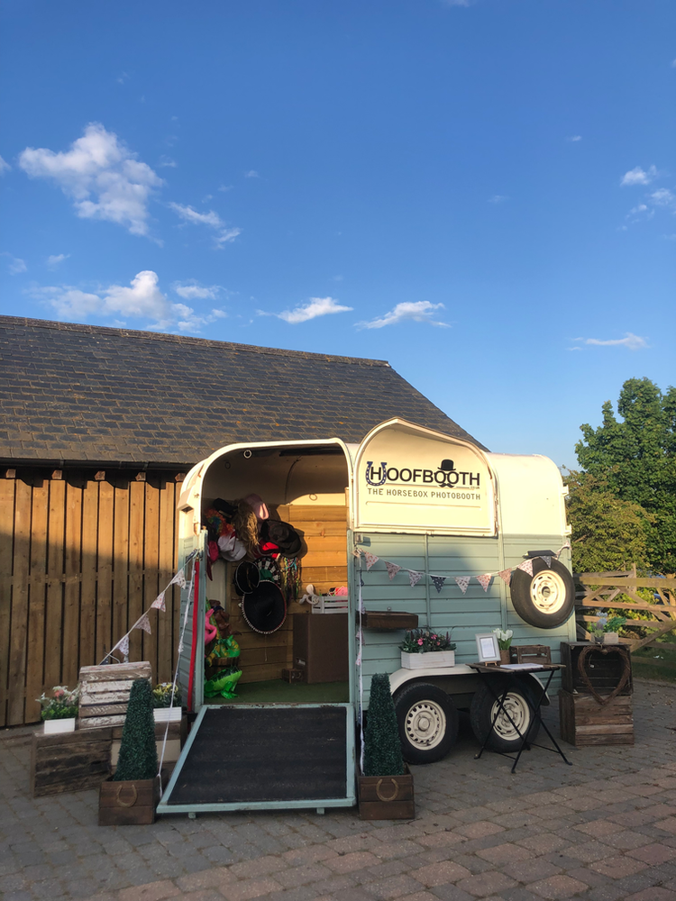 Jasmin & Glenn - Castle View Stables