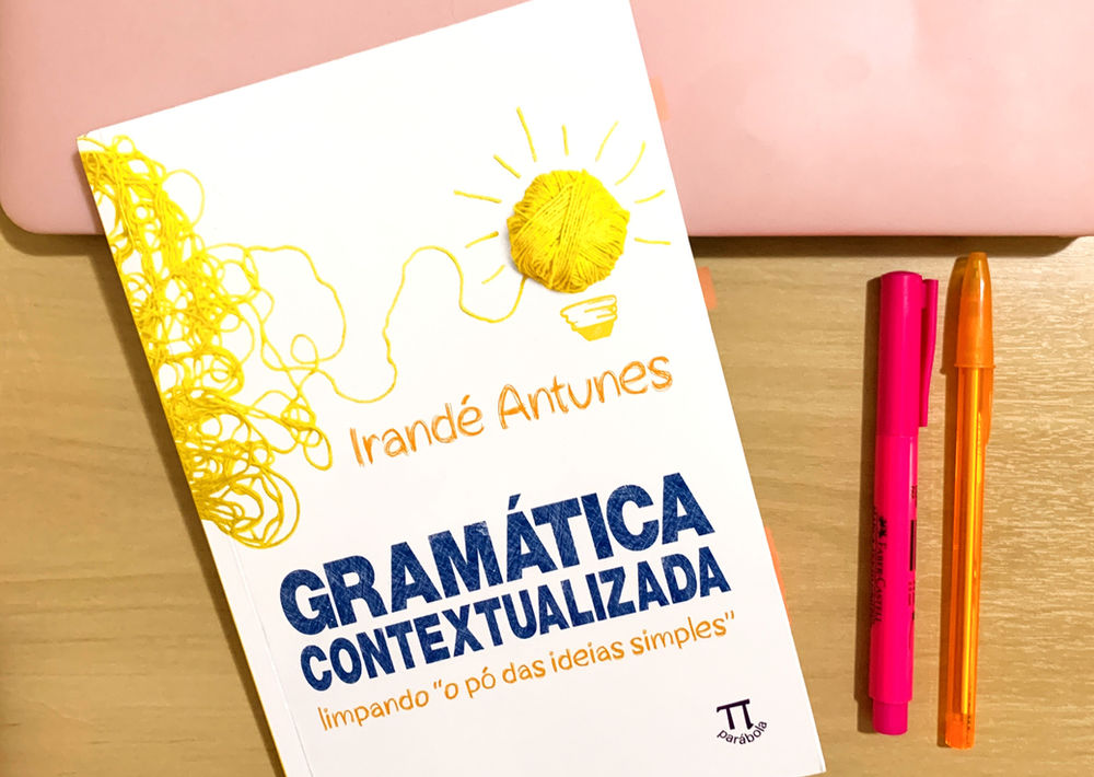 Gramática contextualizada [resenha]