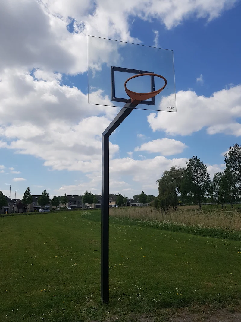 DIY: Replacing a basketball backboard with polycarbonate.