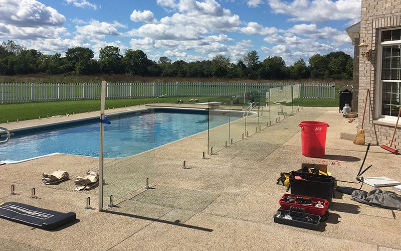 How to Install Frameless Polycarbonate Fencing, DIY!