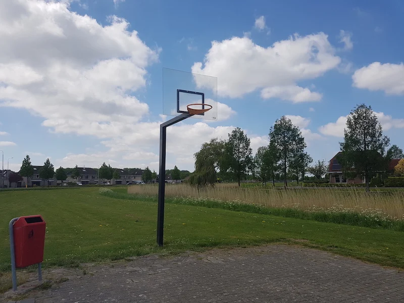 DIY: Replacing a basketball backboard with polycarbonate.