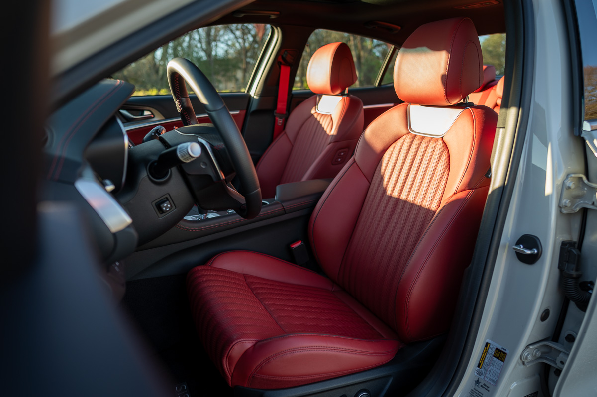 2024 Genesis G70 2.5T review: the driver's luxury choice