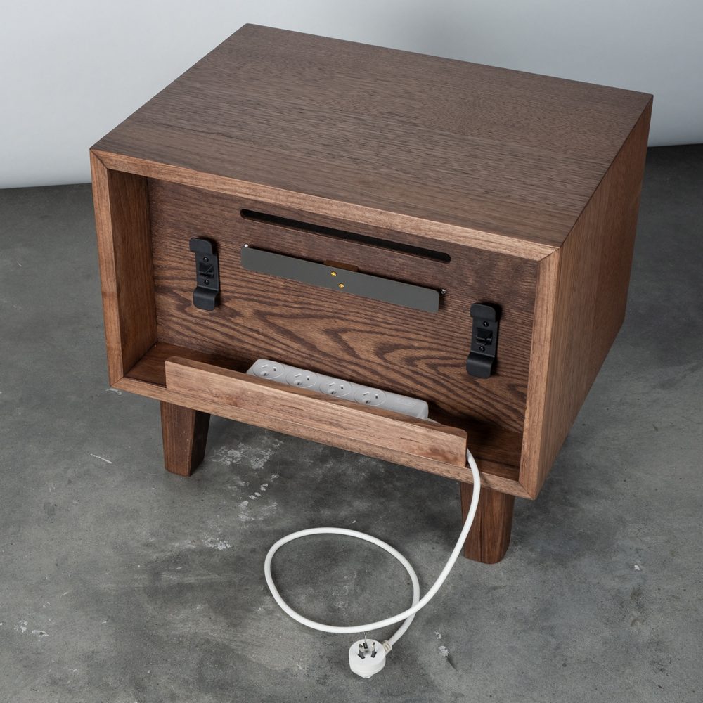 Modern Side Tables - A Solution For Clutter Free Living