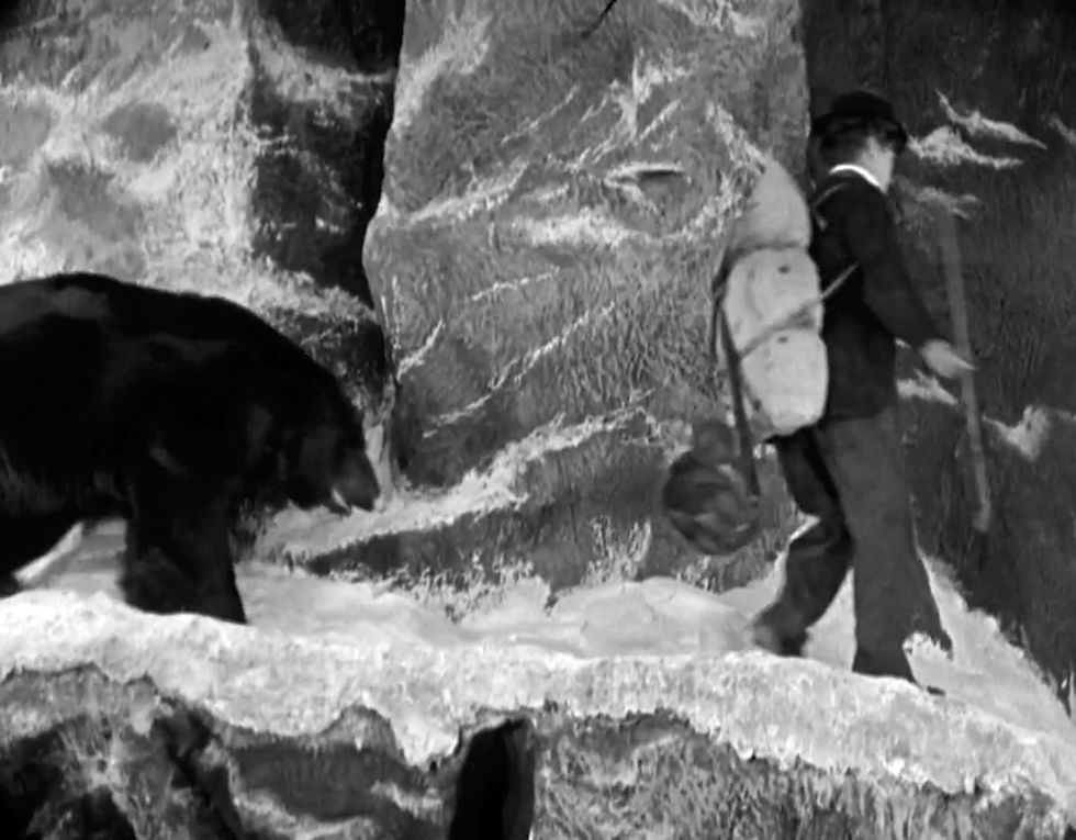 THE GOLD RUSH, 1925, classic Charles Charlie Chaplin film, silent ...