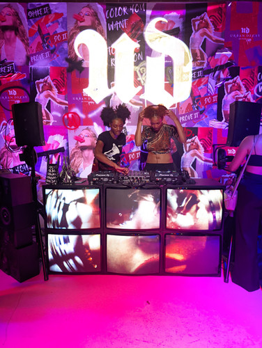 Vintage TV DJ Booth | mediapollution