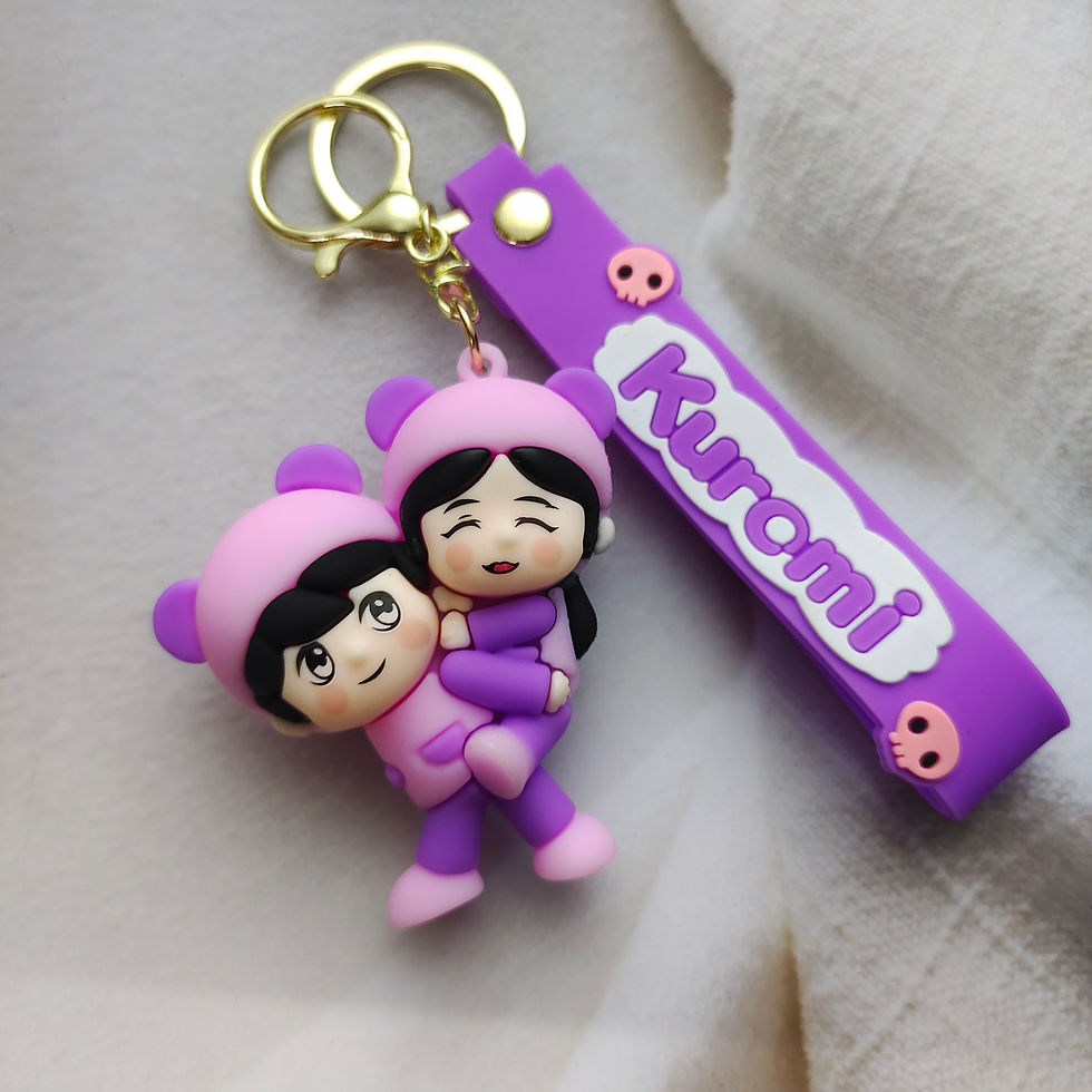 Loving/Hugging Couple 3D Keychain – Purple | MiniatureCollectable