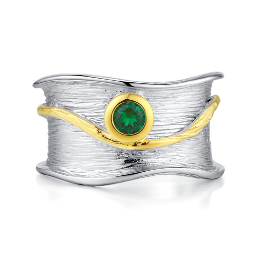 Handmade Silver Ring with Green Nano Spinel | perre