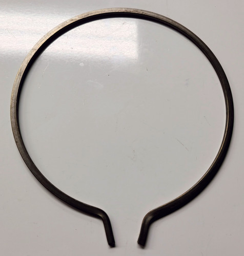 RE/RH Output Bearing Snap Ring
