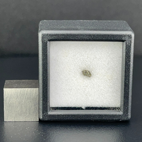 Shergotty - 0.007g - Martian, Shergottite Meteorite Specimen | Bespoke ...