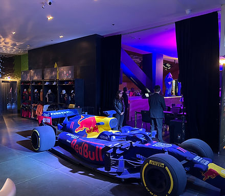 GALLERY | V12 Trackside