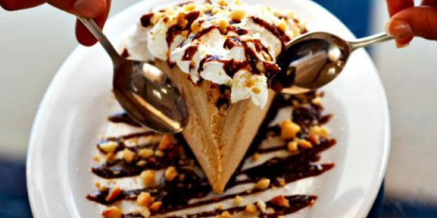 8 Tips to Eating Out