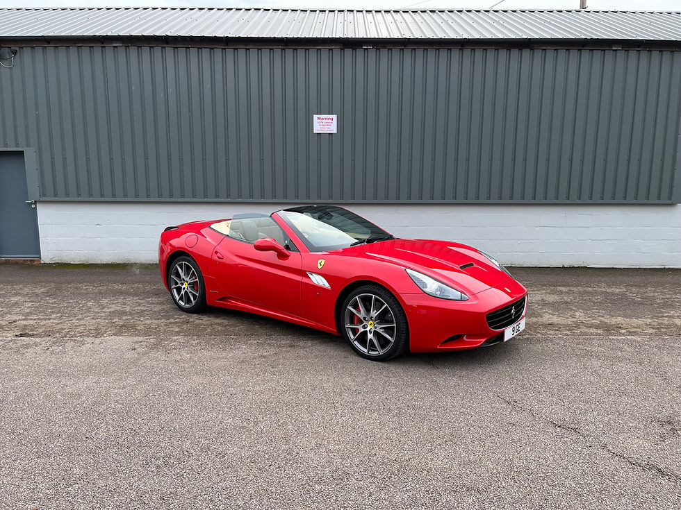 SHOWROOM | Classic & Sports Car