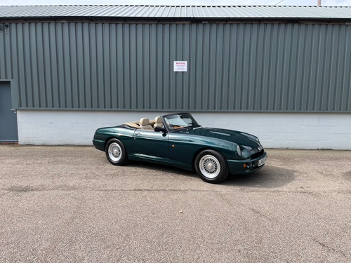 MG RV8 | Classic & Sports Car