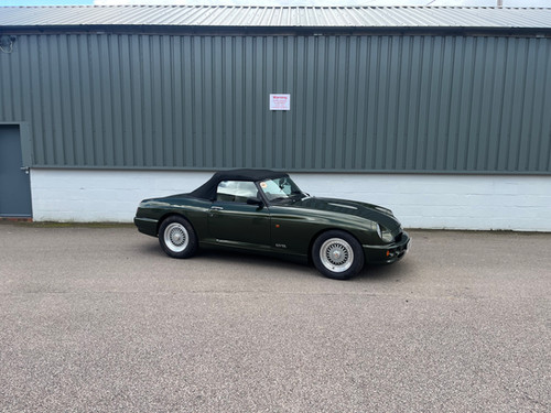 MG RV8 | Classic & Sports Car