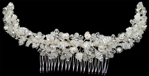 248-090 Charming hand-wired bridal comb of pearls in silver "clam ...