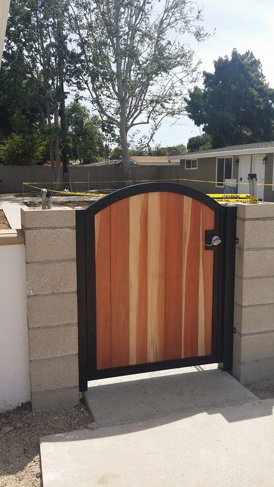 Wood Gate | alpha-company