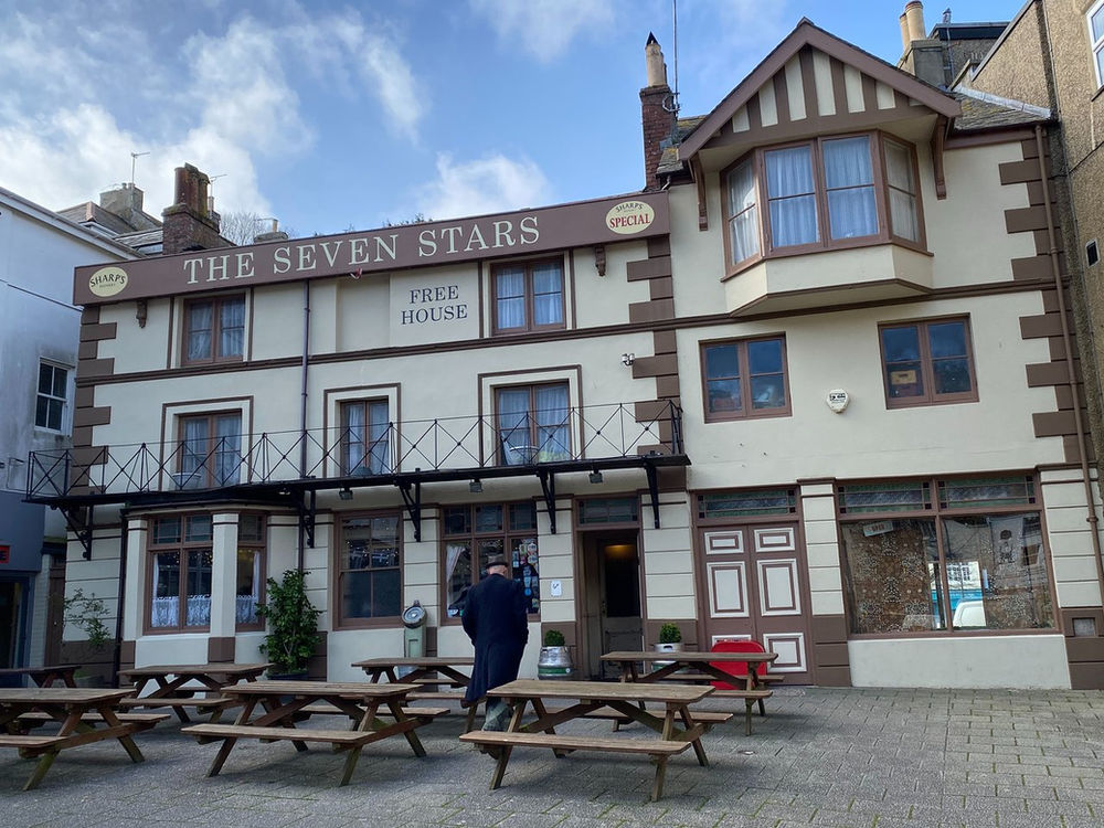 The Best Pubs in Falmouth