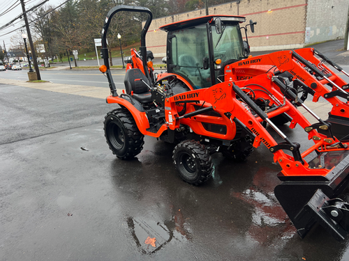 BAD BOY BB2024HIL TRACTOR W/ LOADER | Merit Hardware Inc.