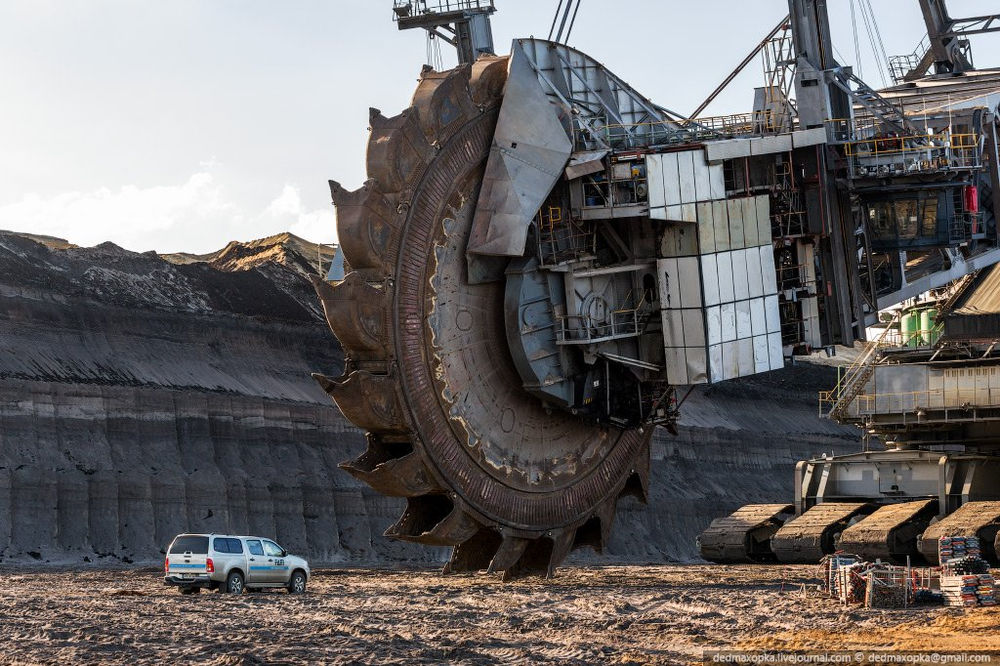 La Excavadora Mas Peligrosa Del Mundo El monstruo Minero La Excavadora Mas Peligrosa Del Mundo El monstruo Minero