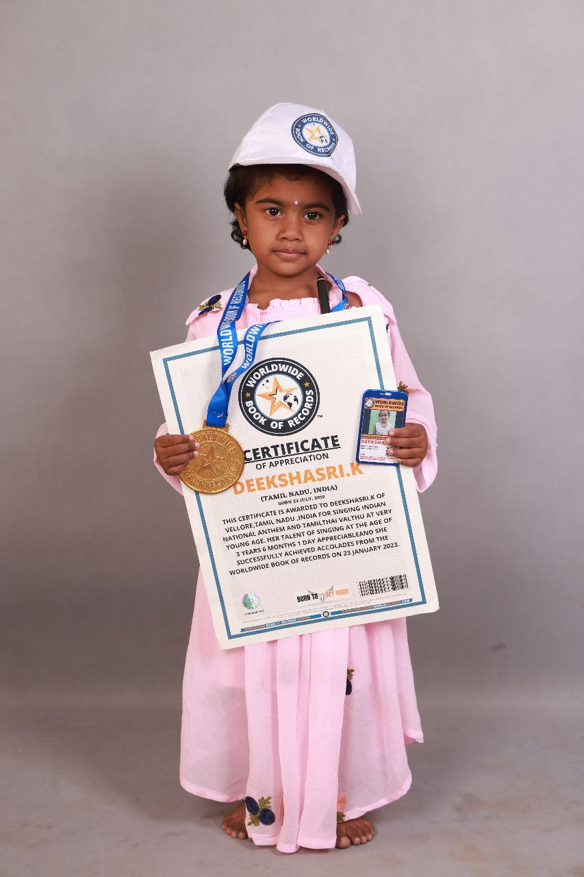 YOUNGEST TO SING INDIAN NATIONAL ANTHEM AND TAMILTHAI VAlTHU ...