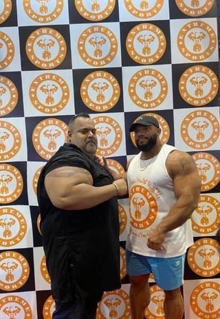 biggest ever biceps
