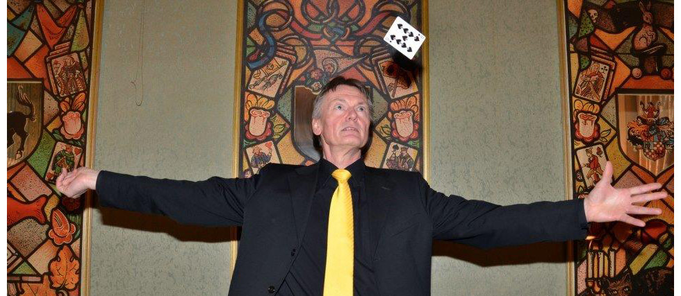 Zauberkunst | Eric Monet | Comedy-Zauberer Wien