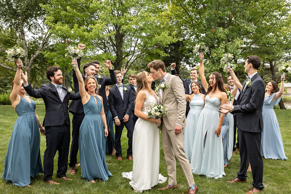 Blackberry Farm Summer Wedding - North Aurora IL