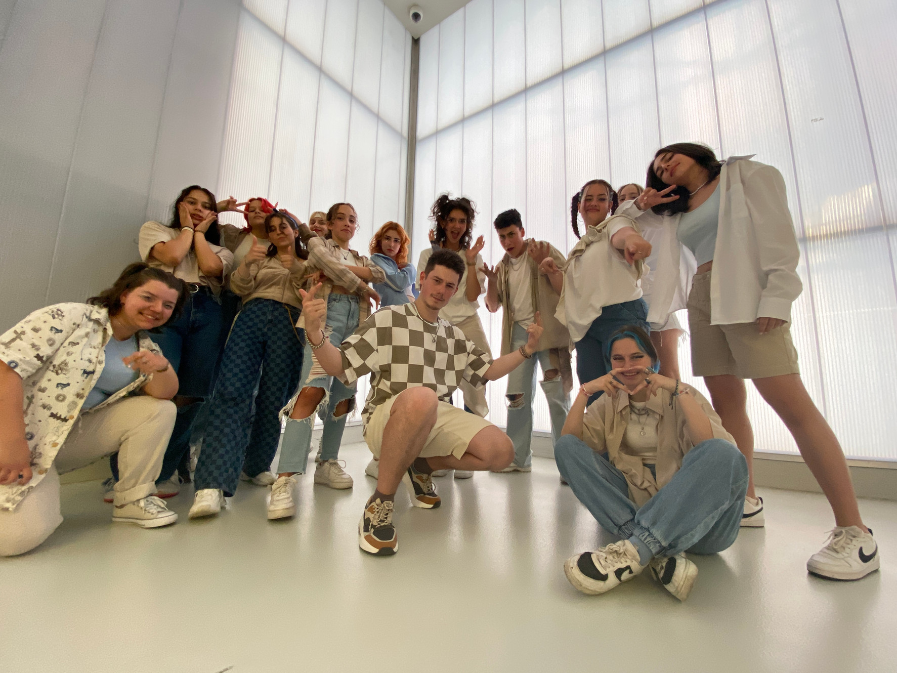 Despre Noi | Studio Dans | The Hive Studio | Cluj-Napoca