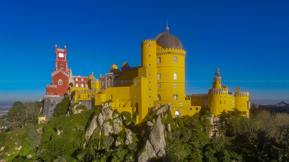 Decoding Sintra: the Right Way To Visit the Romantic Portuguese Town