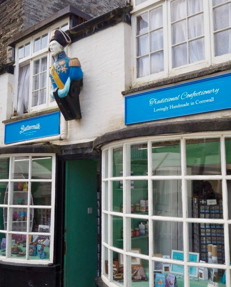 Guide to Gorgeous Doc Martin Filming Locations in Cornwall England