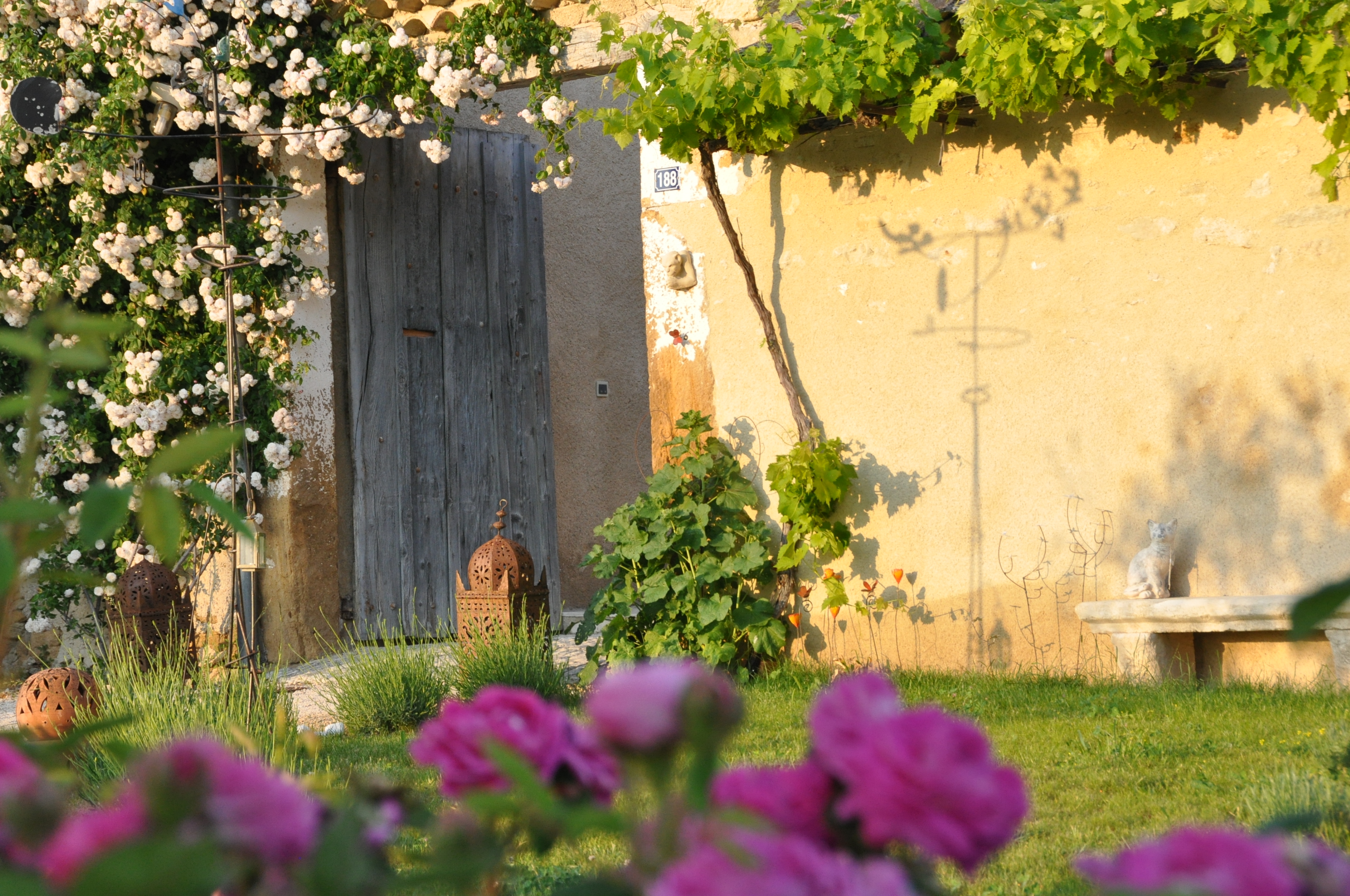 Le Mas en Provence, Gîte pour 2 chic et jardin bio, Mont Ventoux